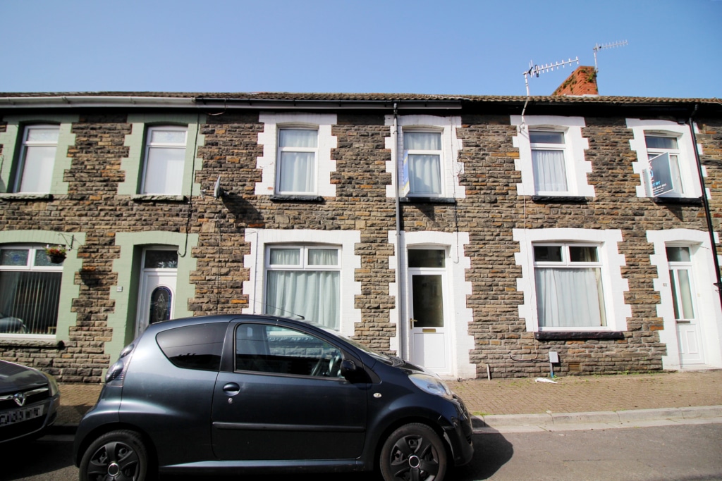 Queen Street, Treforest, Pontypridd, CF37 1RN - Sell Right
